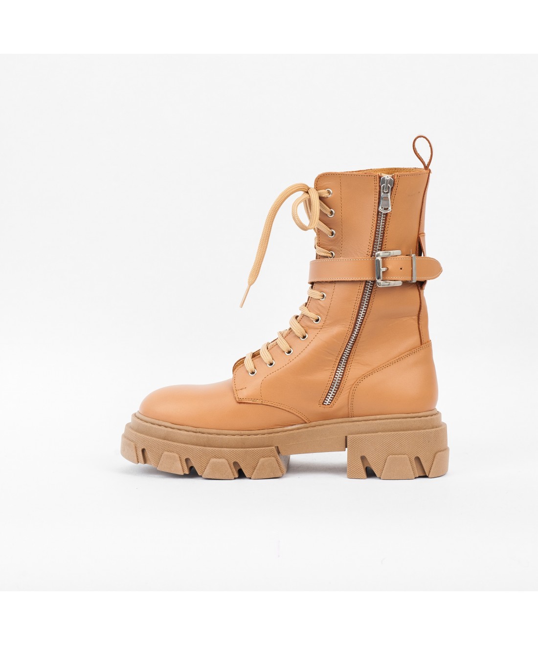 Mettez du urban style à lacet en bottine ranger OSMOSE Shoes Paris.