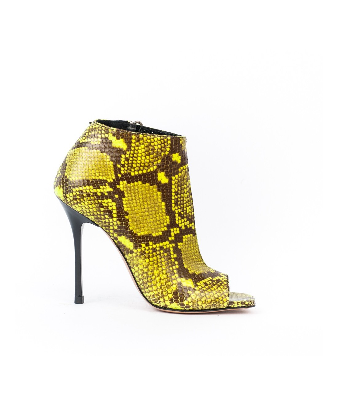 Nouvelle vague de tentation sur la bottine sandale ajouré OSMOSE Shoes